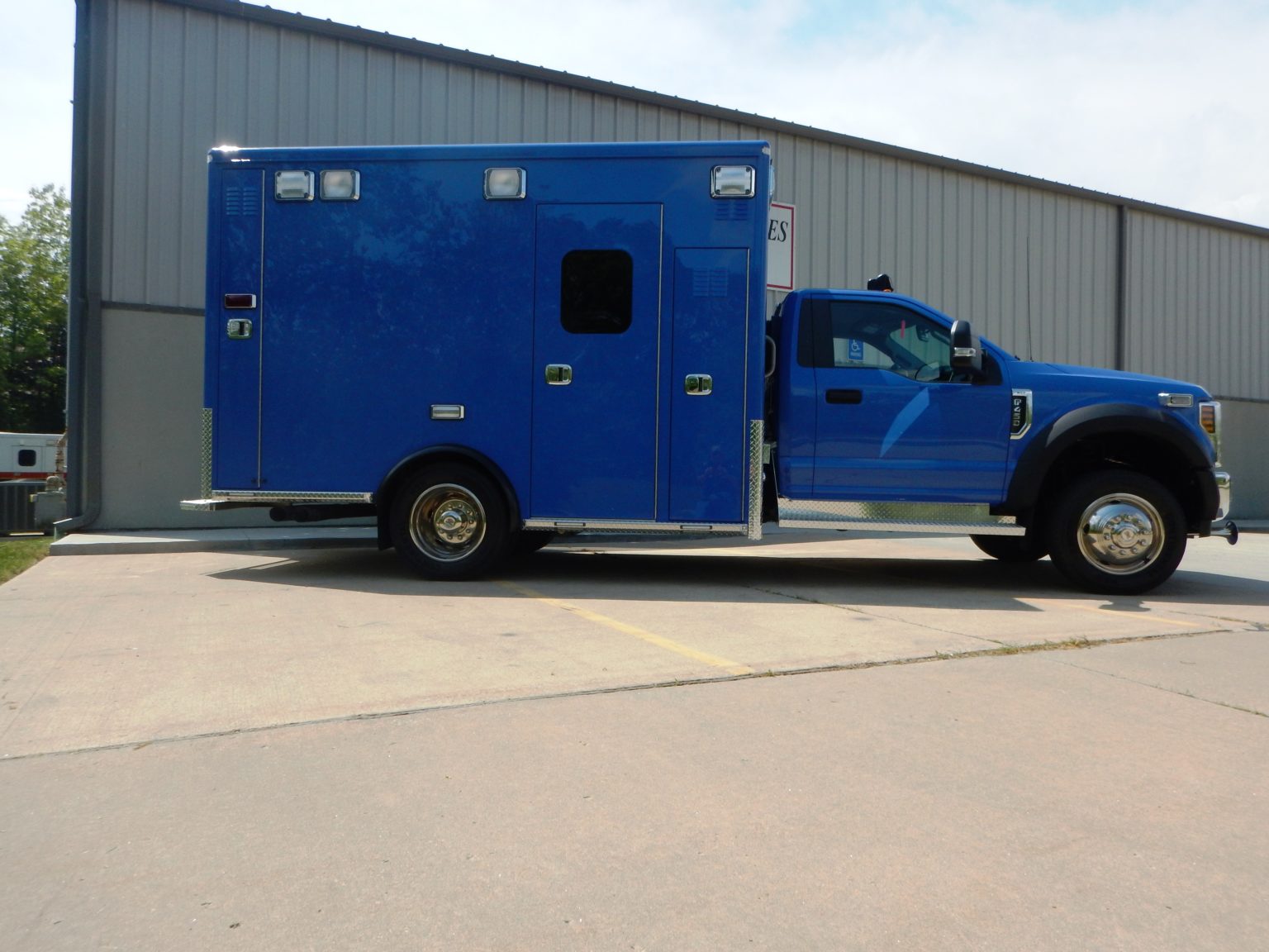 2018 Christian Hospital EMS Custom Ford Ambulance - American Response ...