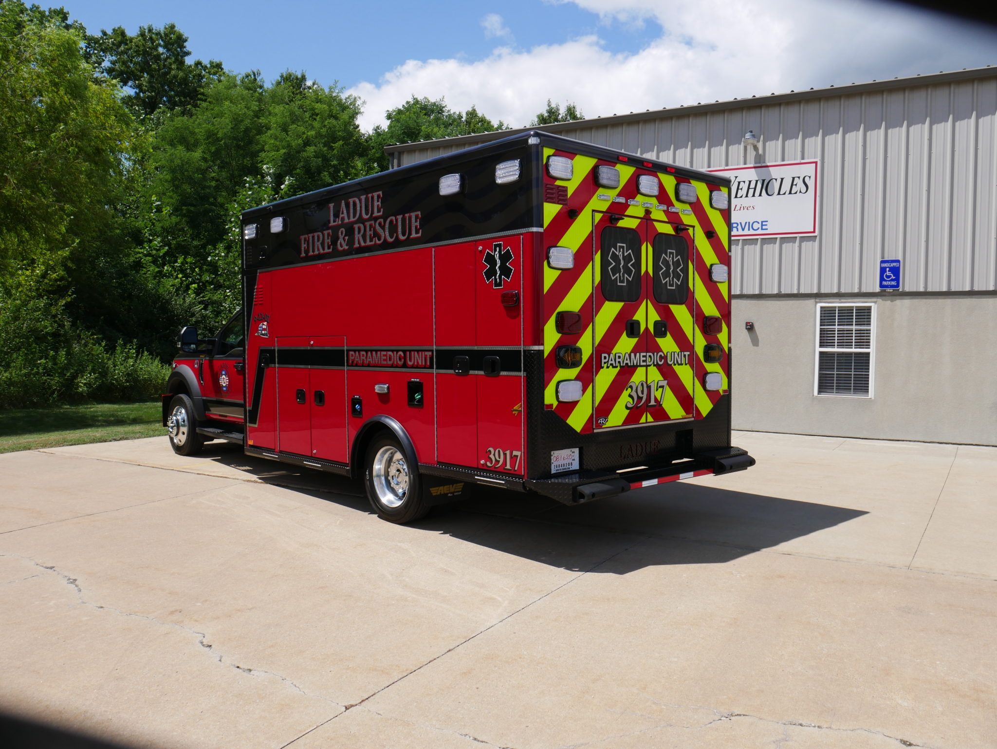 2020 Ladue FPD Type I Custom Ambulance - American Response Vehicles