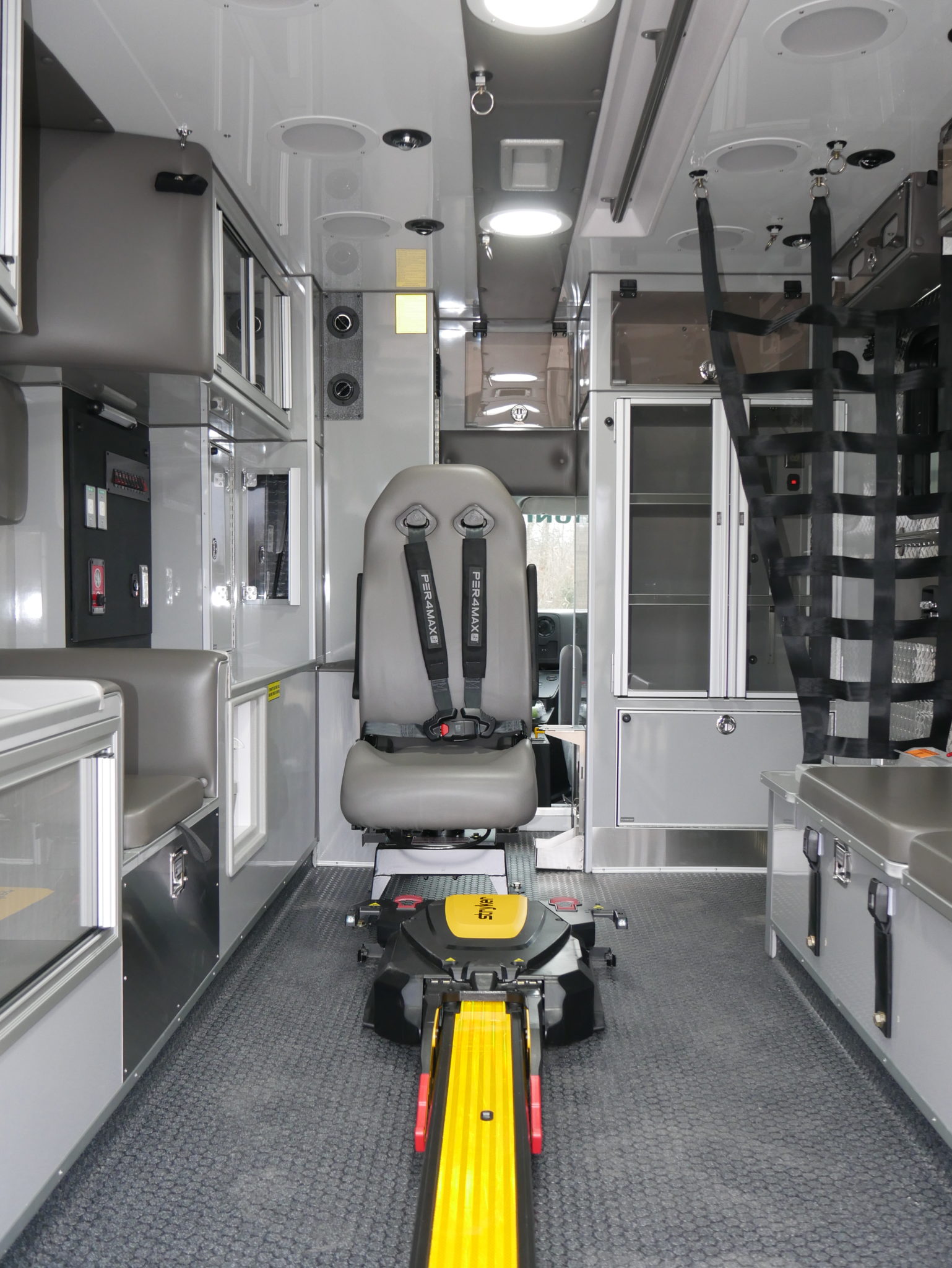 2021 United Medical Response Ford Type III Custom Ambulance - American ...