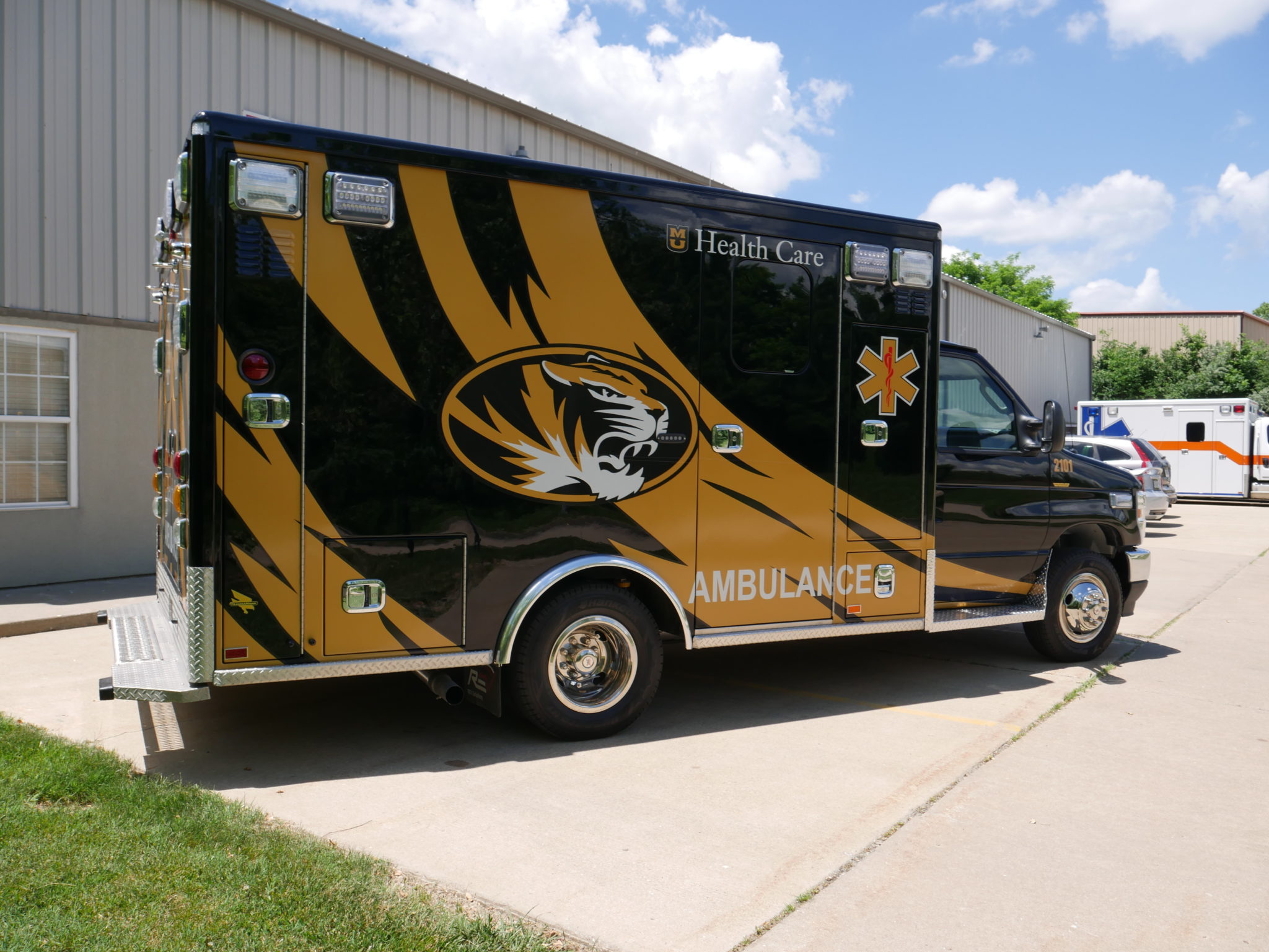 2021 AEV Traumahawk Remount Missouri University Ford Type III Custom ...