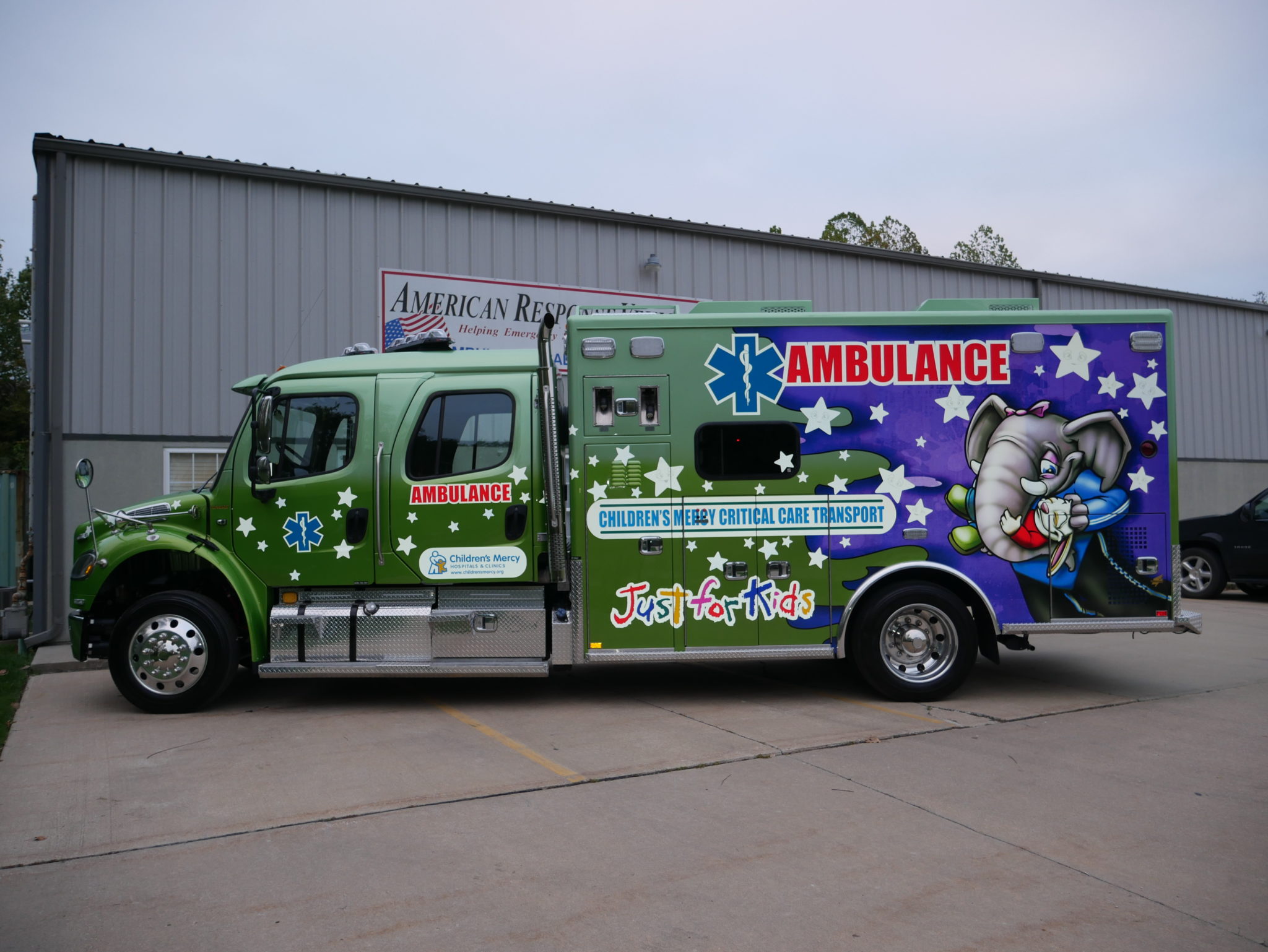 2021 Children's Mercy Remounted Critical Care Transport Freightliner ...