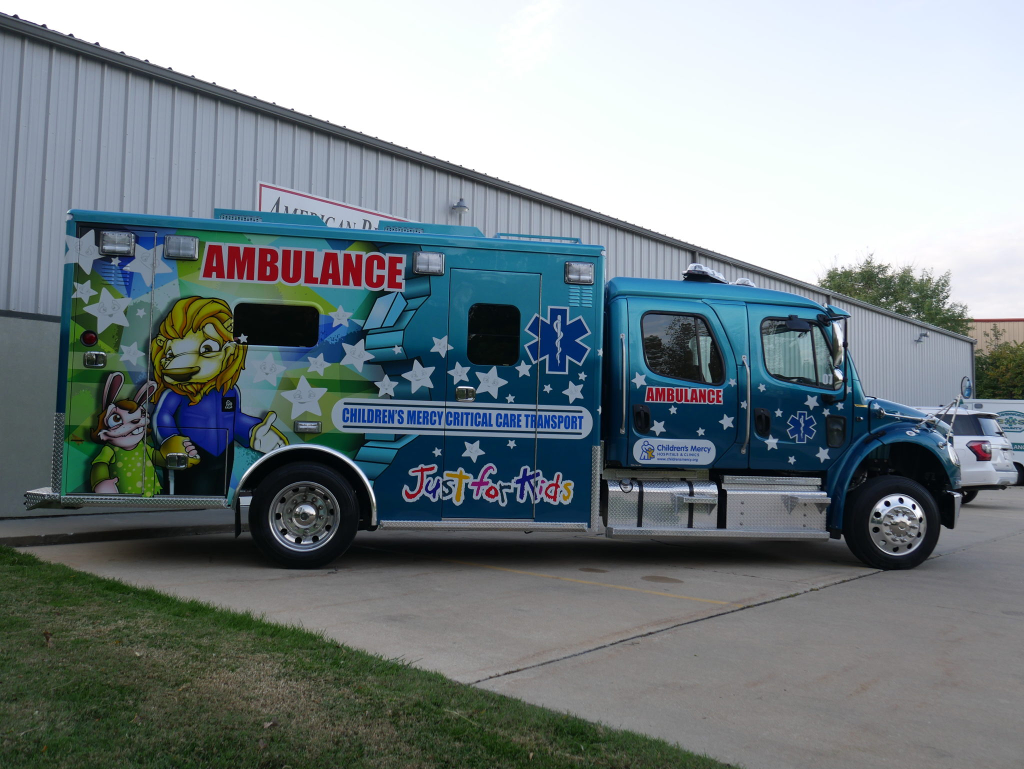 2021 Children's Mercy Remounted Critical Care Transport Freightliner ...