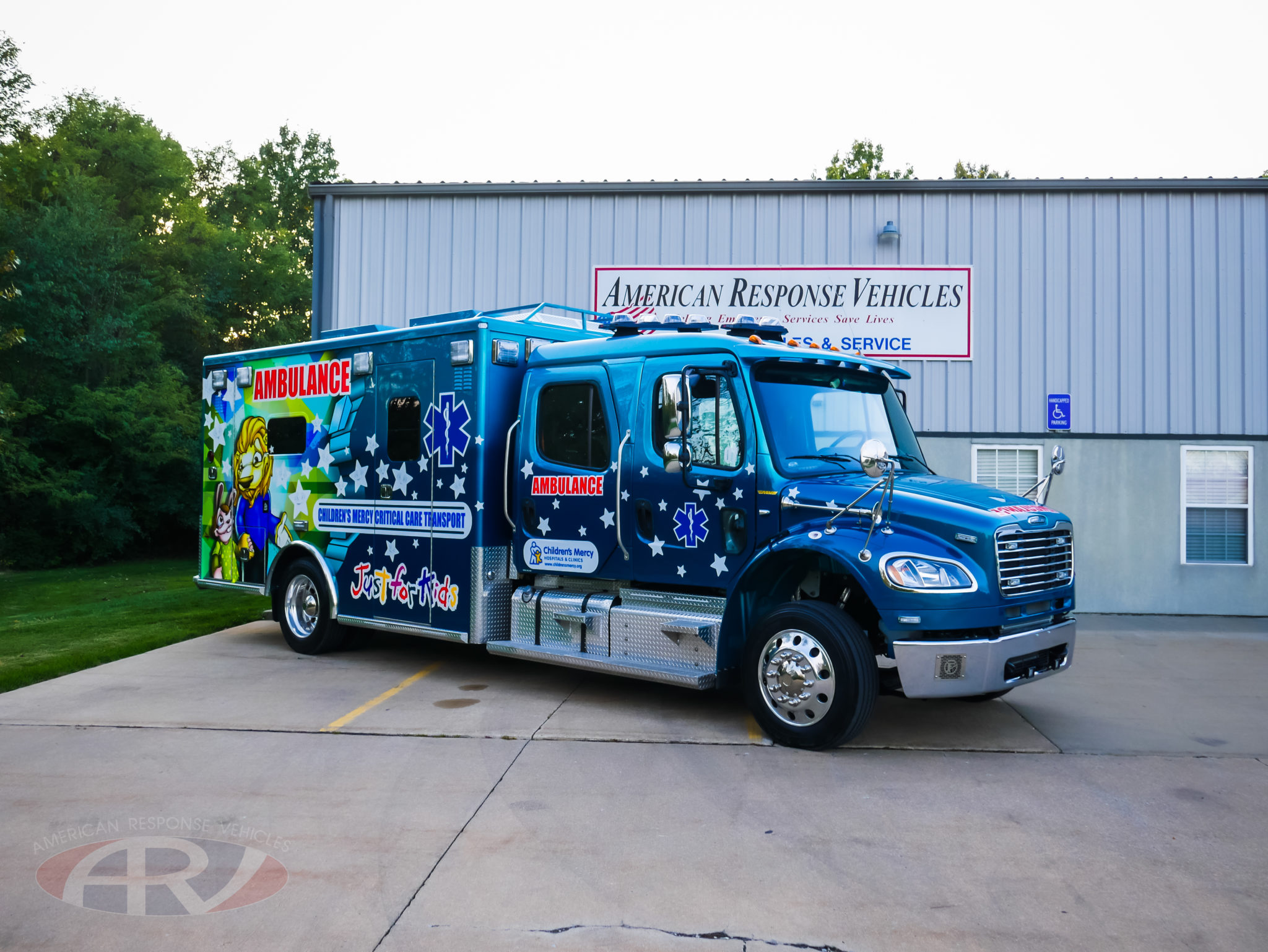 2021 Children's Mercy Remounted Critical Care Transport Freightliner ...