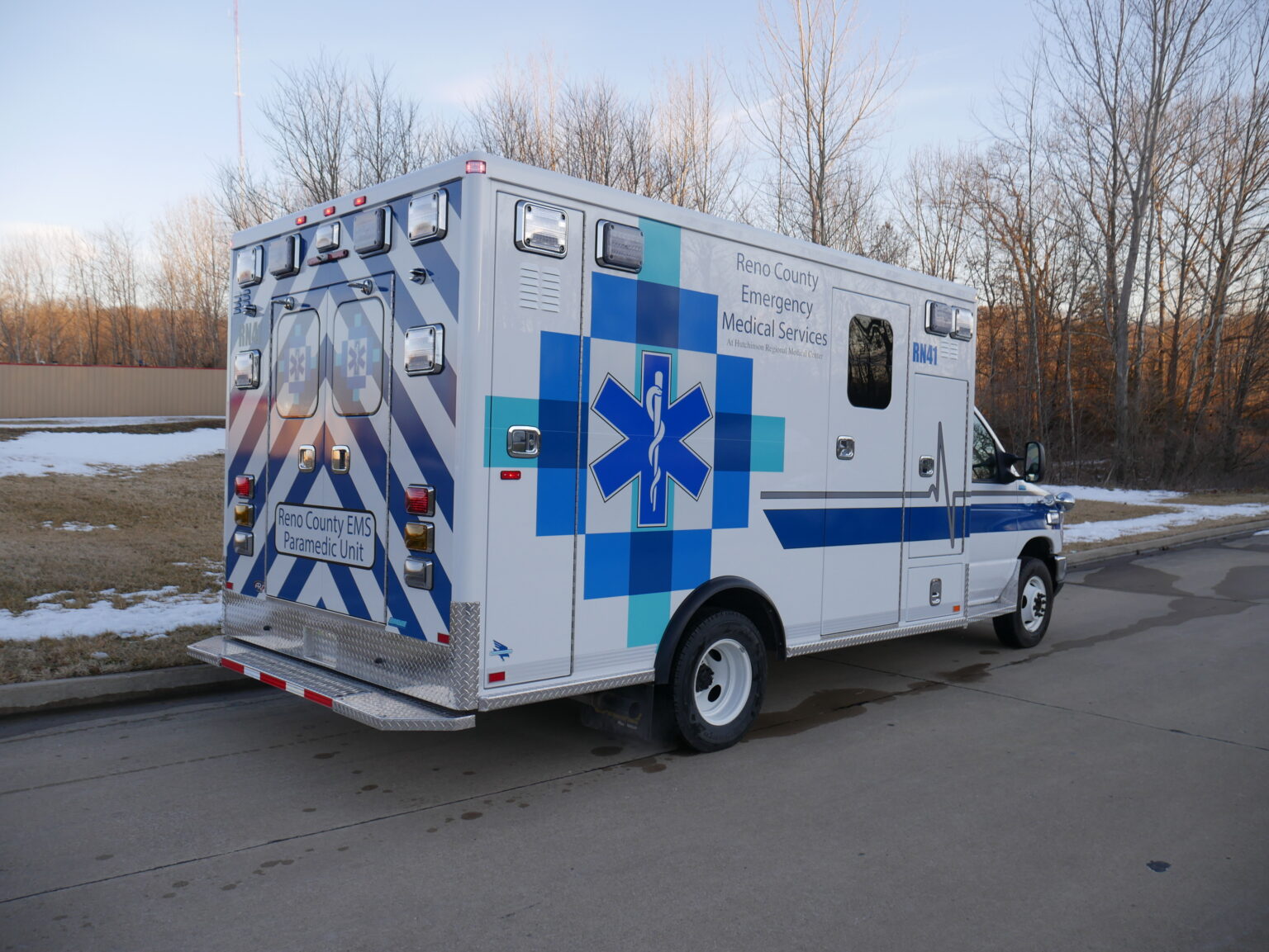 2022 Reno County EMS AEV Traumahawk Ford E450 Type III Custom Ambulance ...