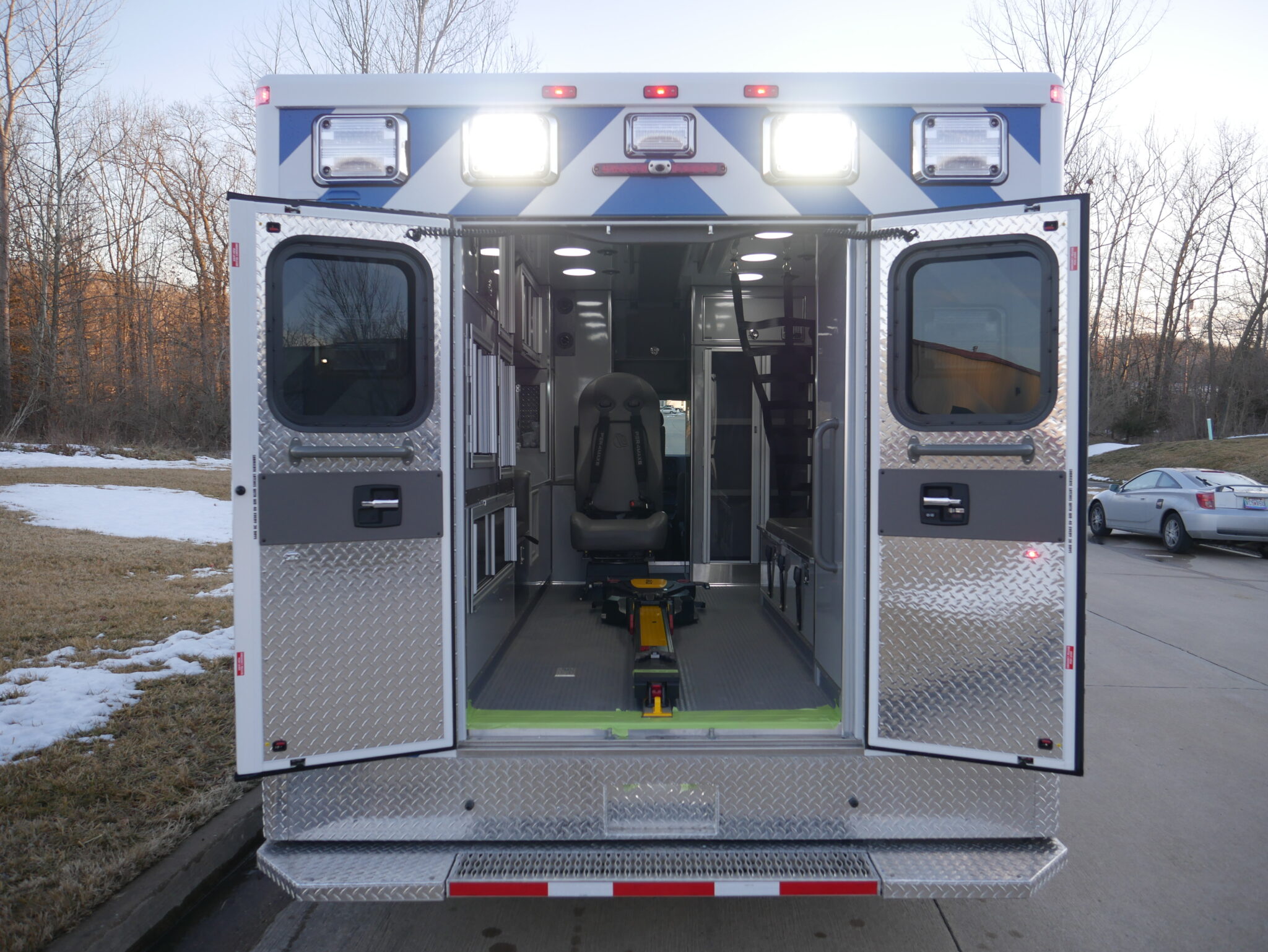 2022 Reno County EMS AEV Traumahawk Ford E450 Type III Custom Ambulance ...