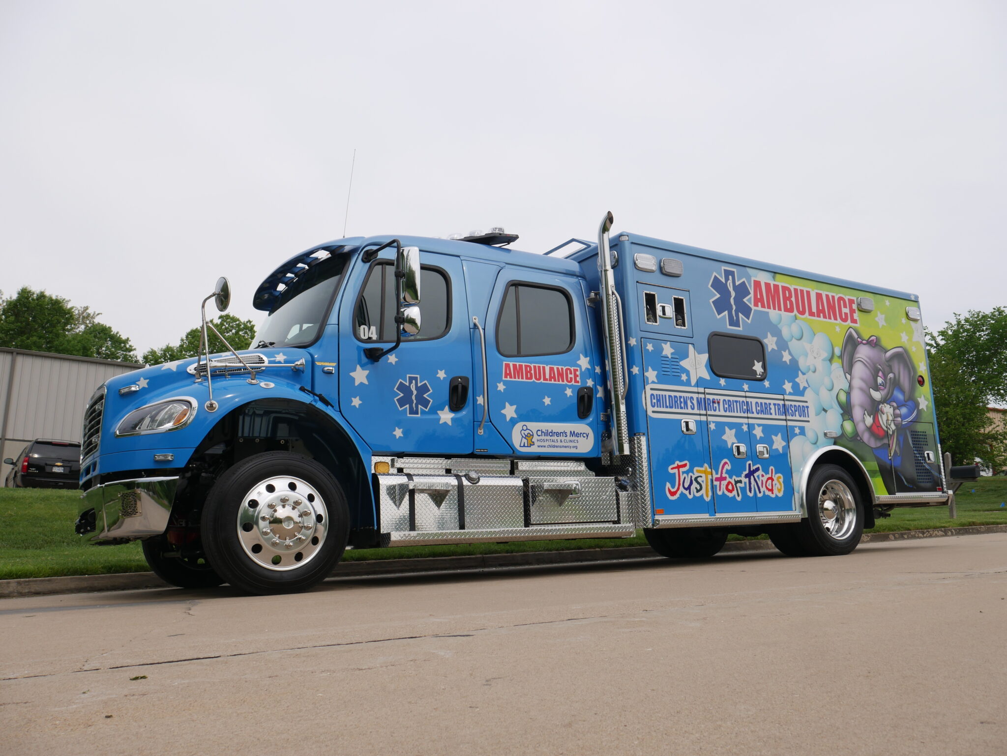 2022 Children's Mercy Remounted Critical Care Transport Freightliner ...
