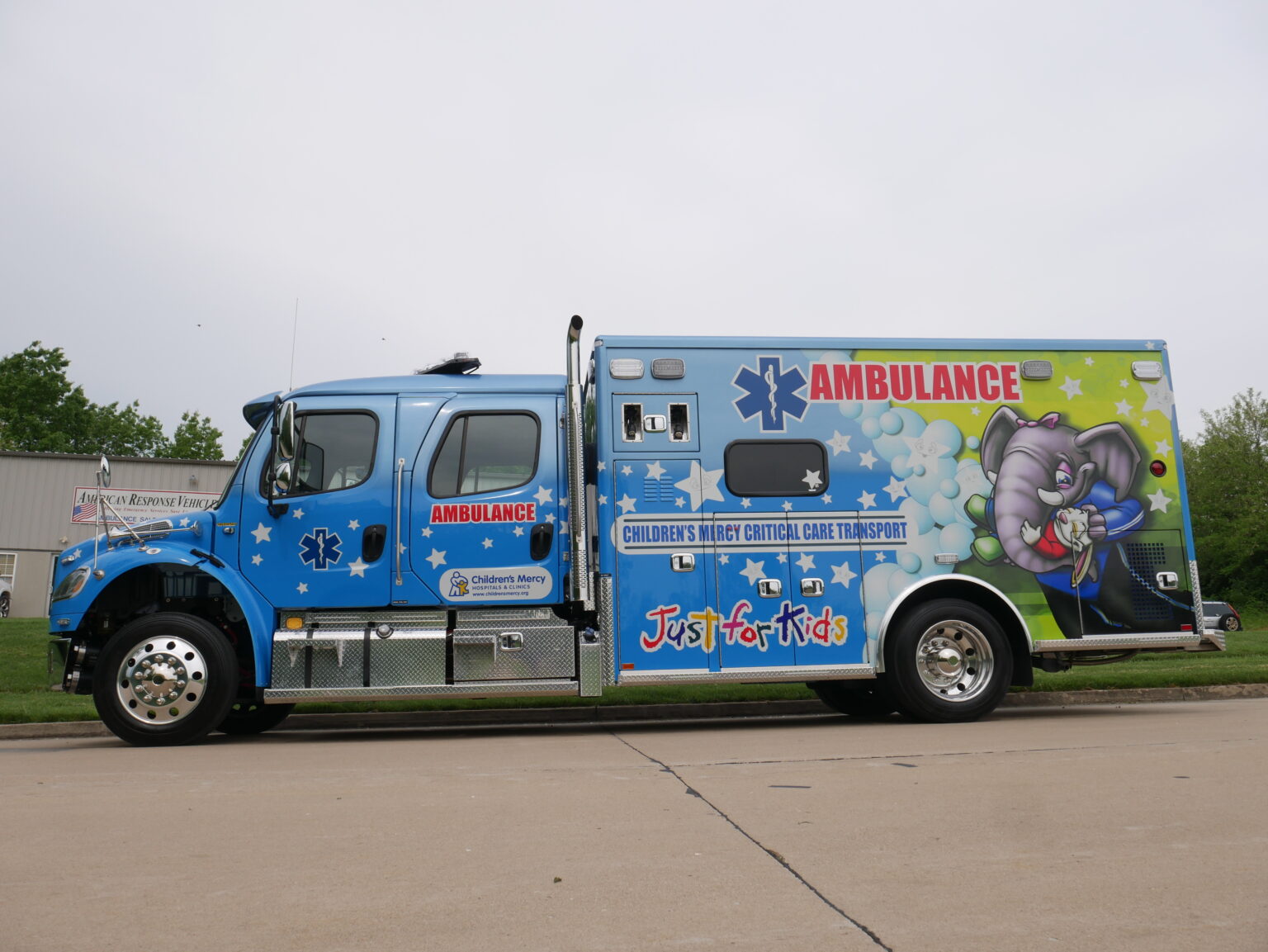 2022 Children's Mercy Remounted Critical Care Transport Freightliner ...