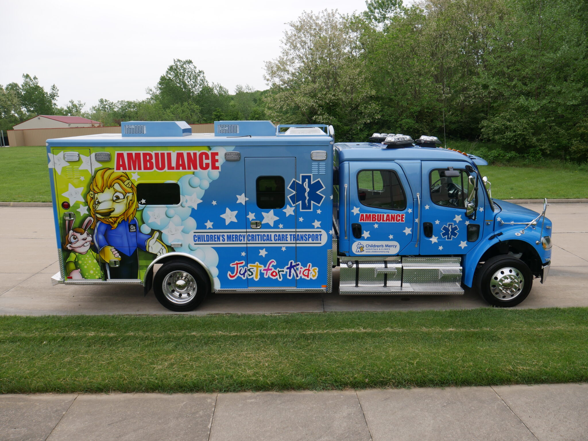 2022 Children's Mercy Remounted Critical Care Transport Freightliner ...