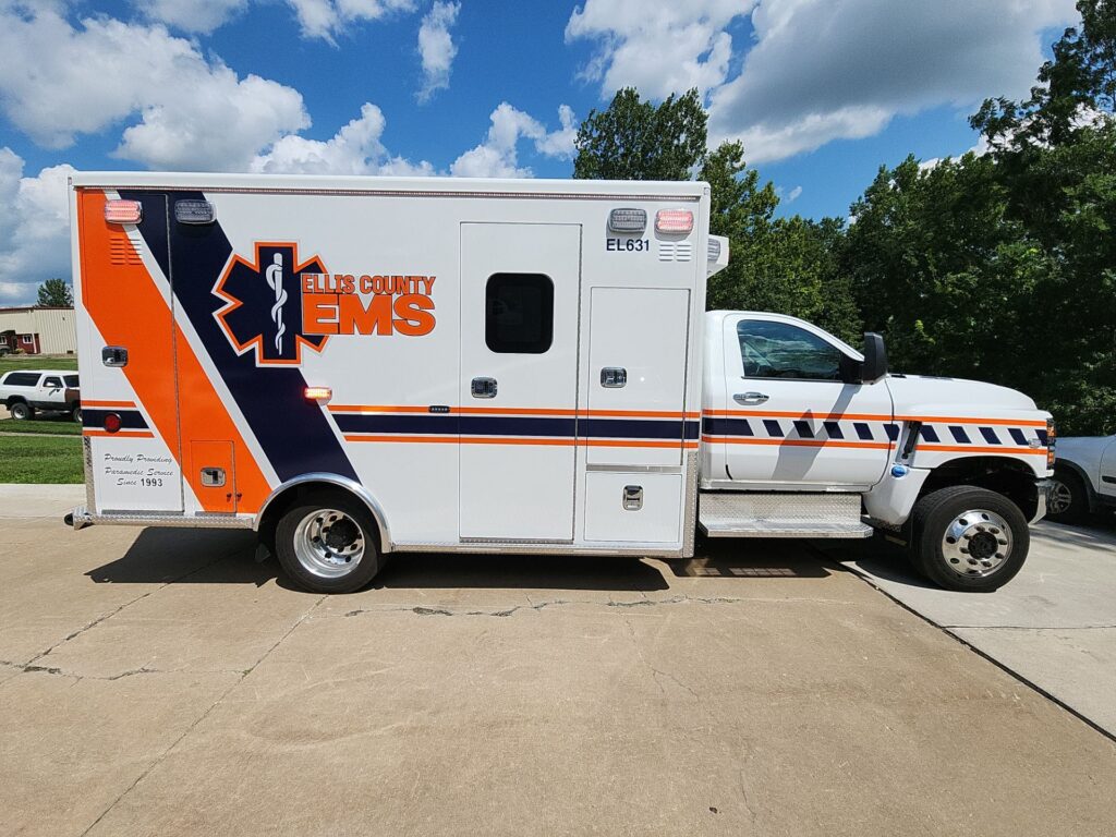 2024 Ellis County EMS Chevrolet Medium-Duty AEV Traumahawk Custom ...