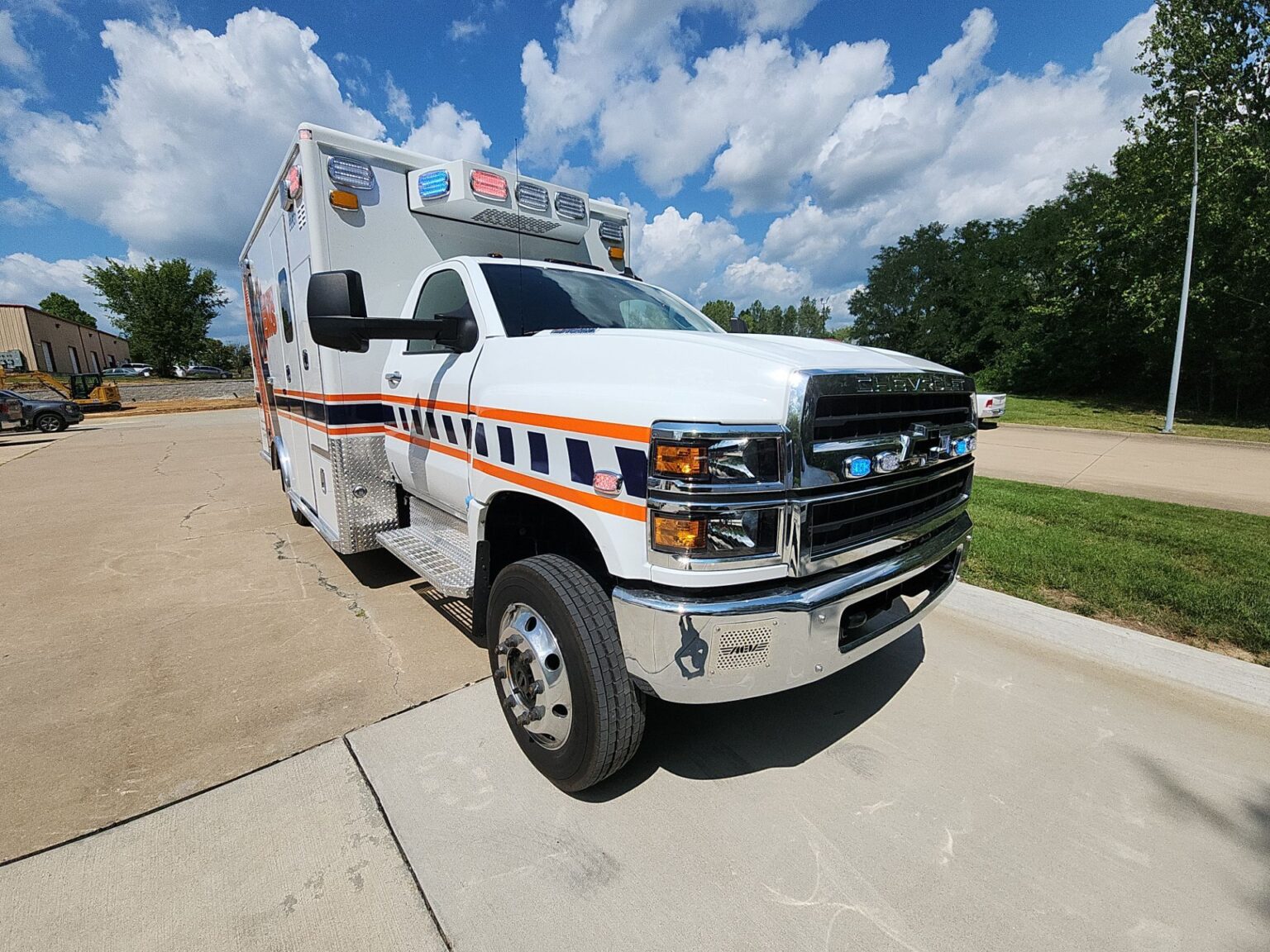 2024 Ellis County EMS Chevrolet Medium-Duty AEV Traumahawk Custom ...