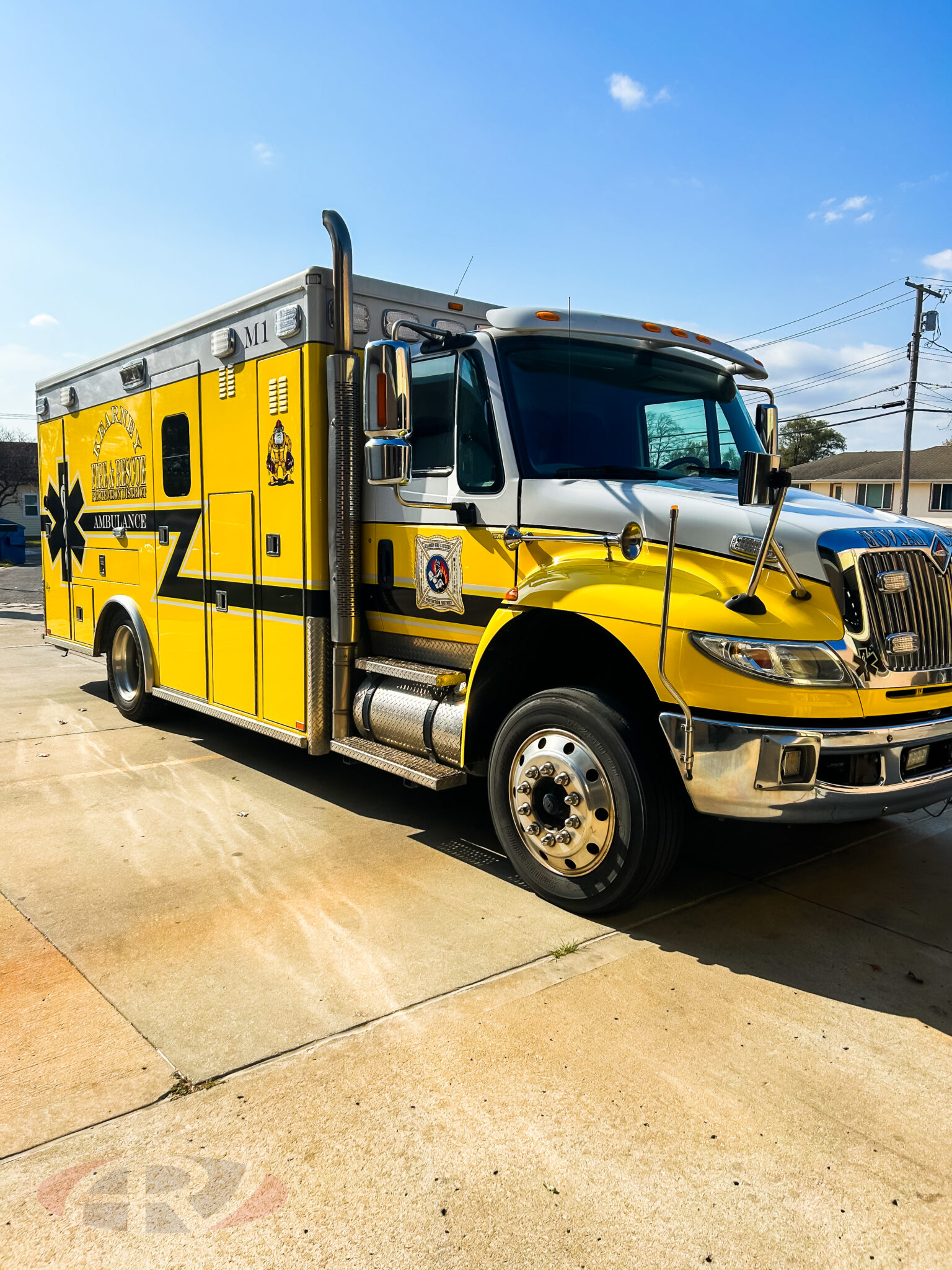 2013 Used Medium Duty Ambulance Available for Sale AEV Traumahawk Type ...