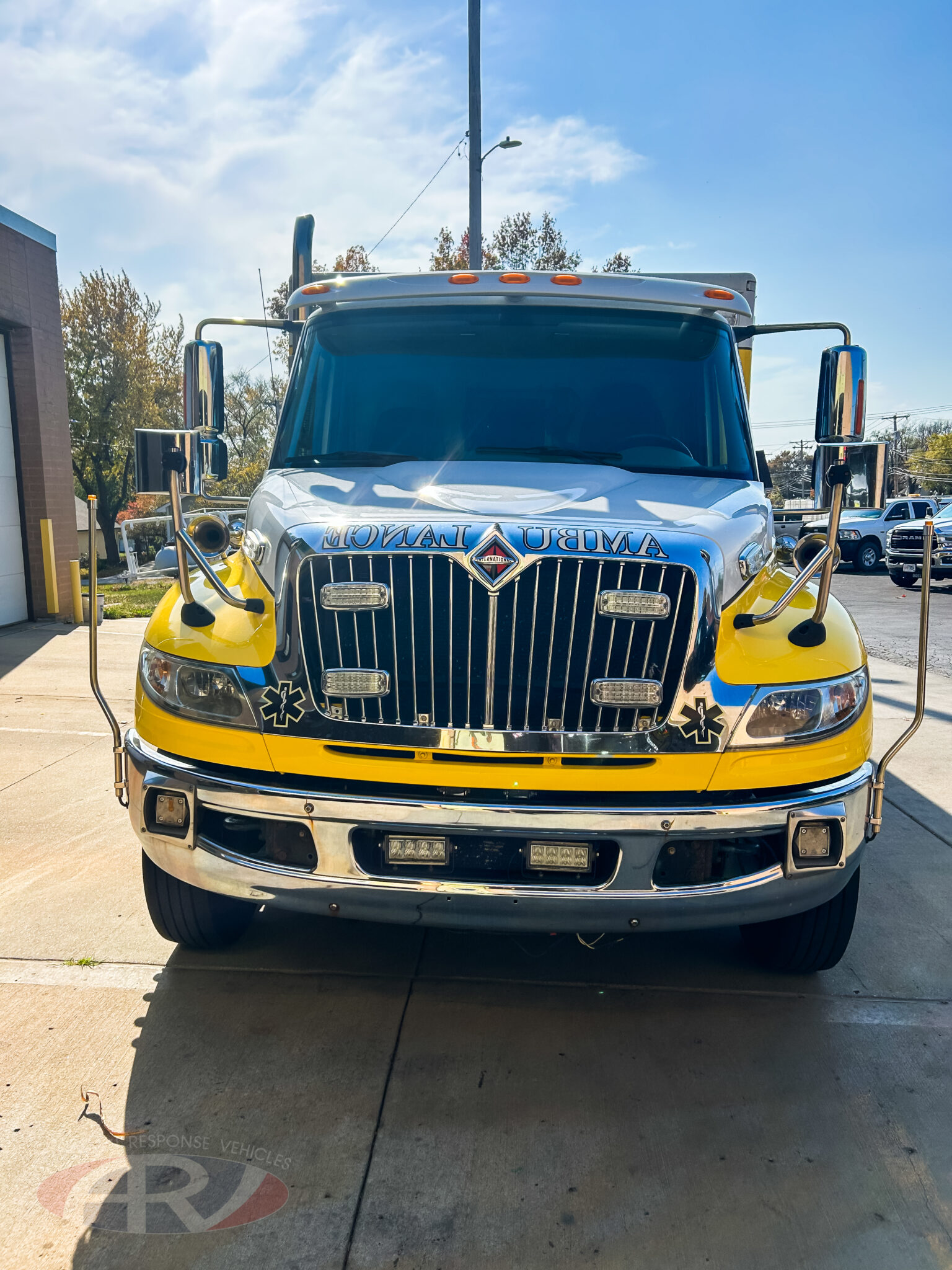 2013 Used Medium Duty Ambulance Available for Sale AEV Traumahawk Type ...